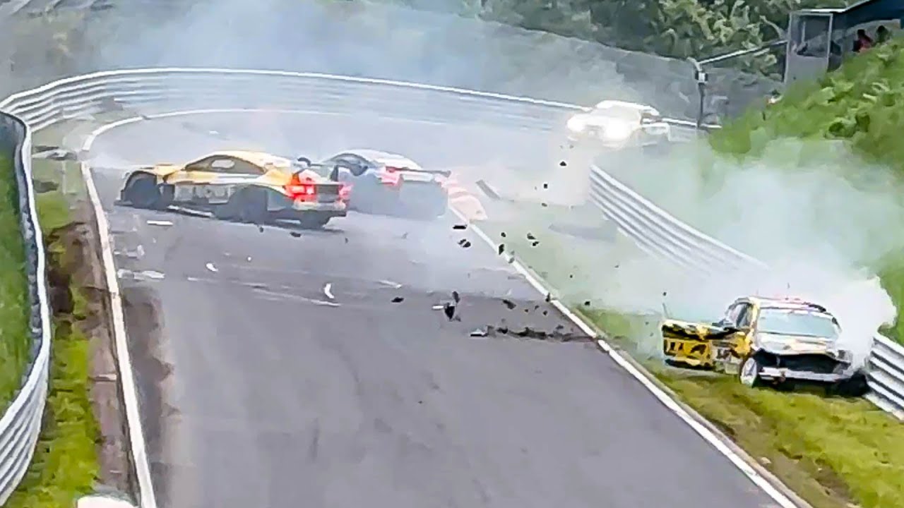 NÜRBURGRING MASSIVE CRASH at Foxhole (With outside Footage) during 2024 ...